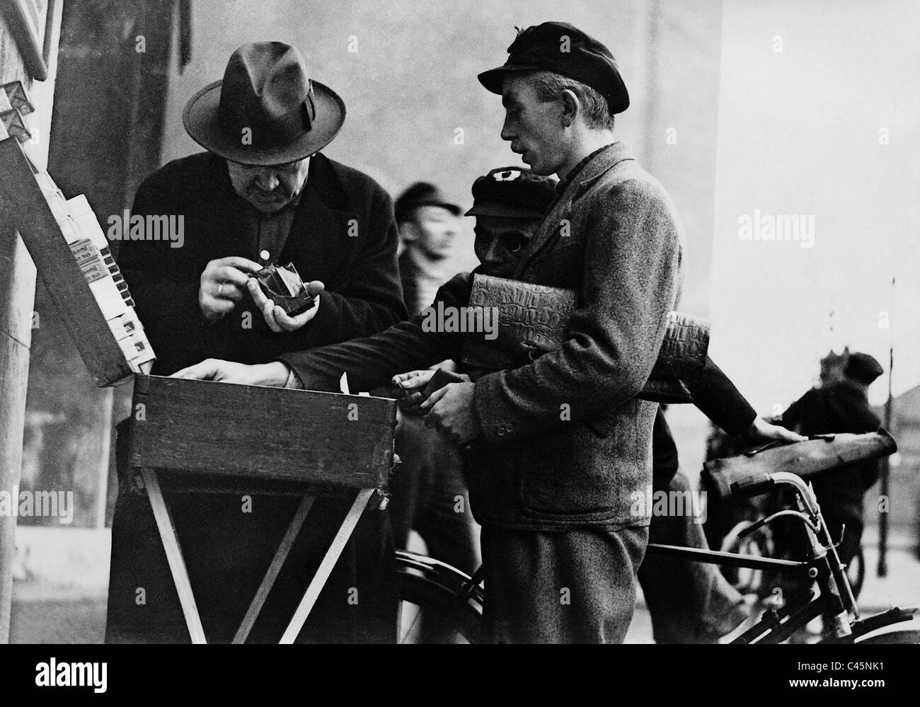Selling cigarettes on the street, 1932 Stock Photo - Alamy