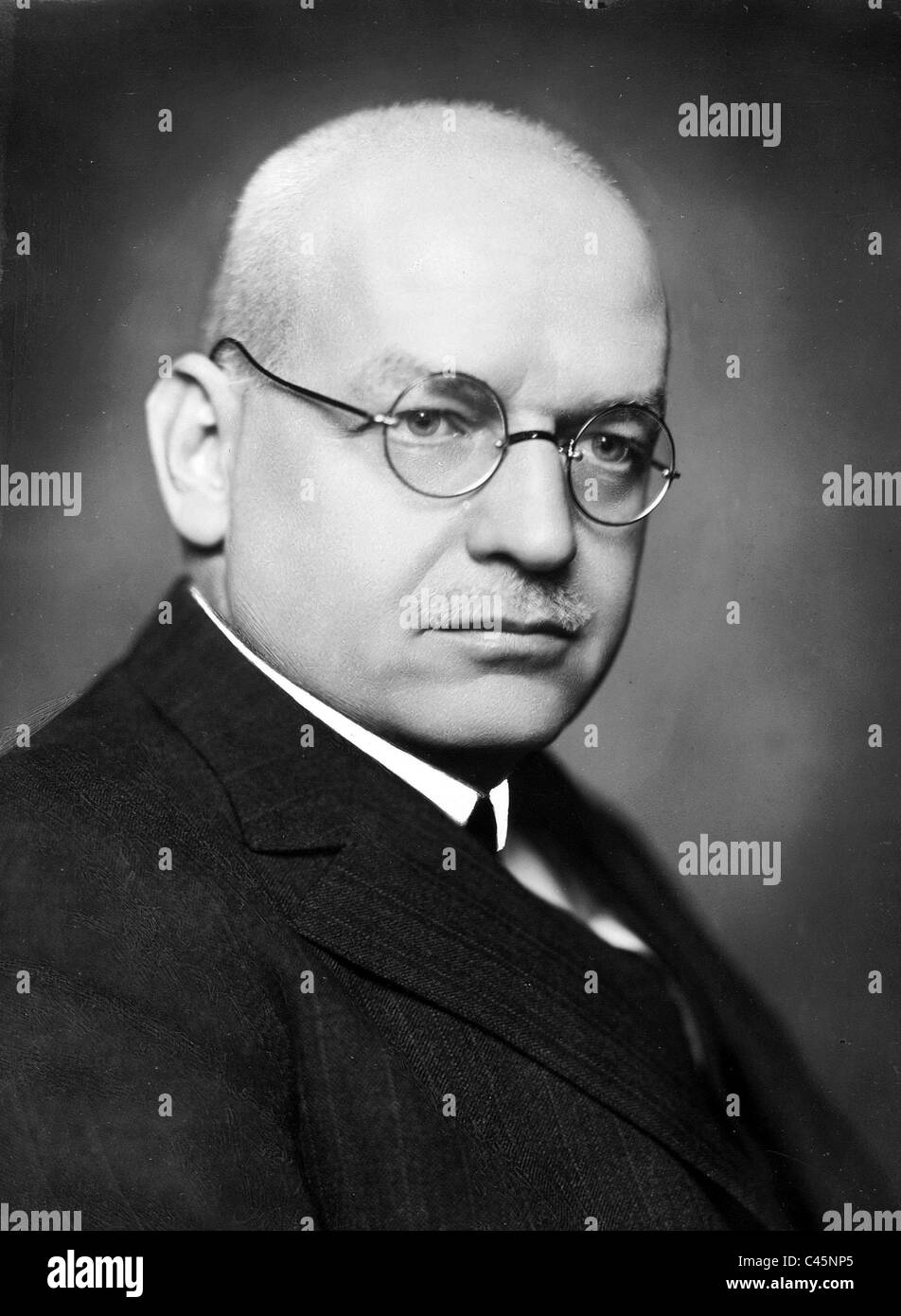 Hans luther 1879 1962 hi-res stock photography and images - Alamy