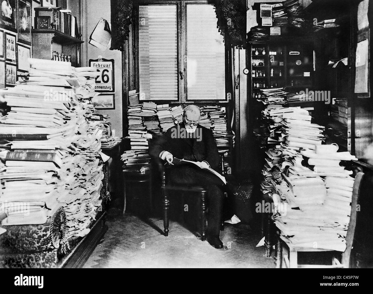 Paul ehrlich hi-res stock photography and images - Alamy