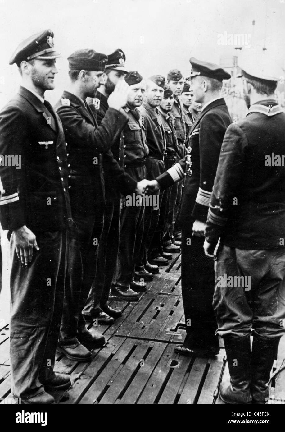 Karl Doenitz greets a submarine crew, 1941 Stock Photo - Alamy
