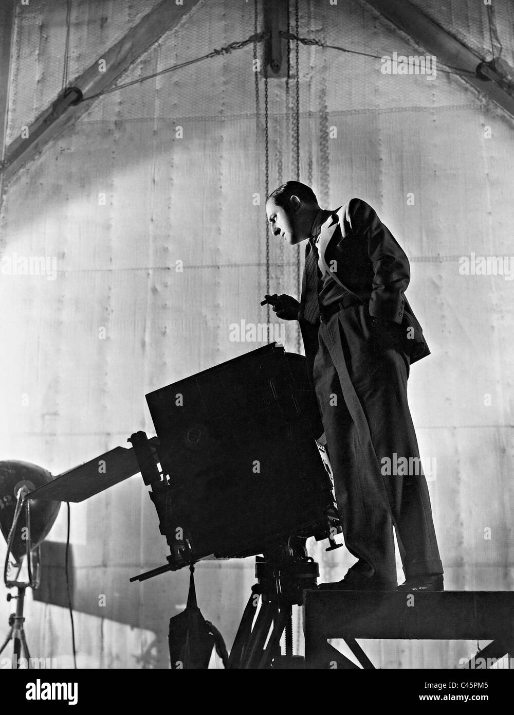 Ernst Lubitsch in the film studio Stock Photo - Alamy