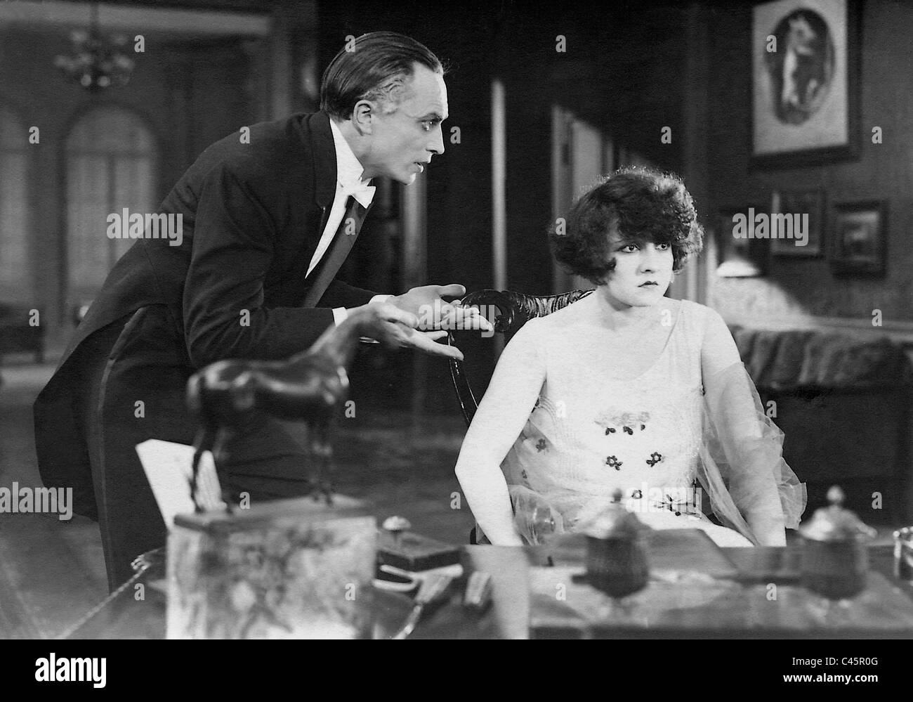 Conrad Veidt and Lucy Doraine in 'Fate', 1925 Stock Photo - Alamy
