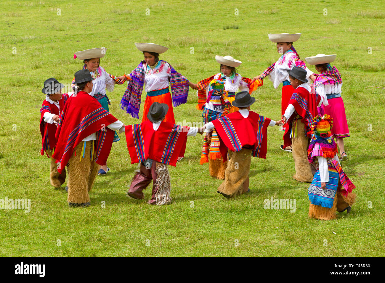 Ecuador dancers dressed in hi-res stock photography and images - Alamy