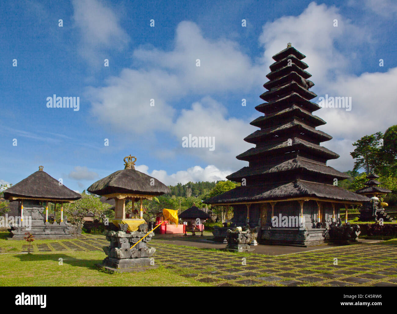 Pagoda Style High Resolution Stock Photography and Images - Alamy