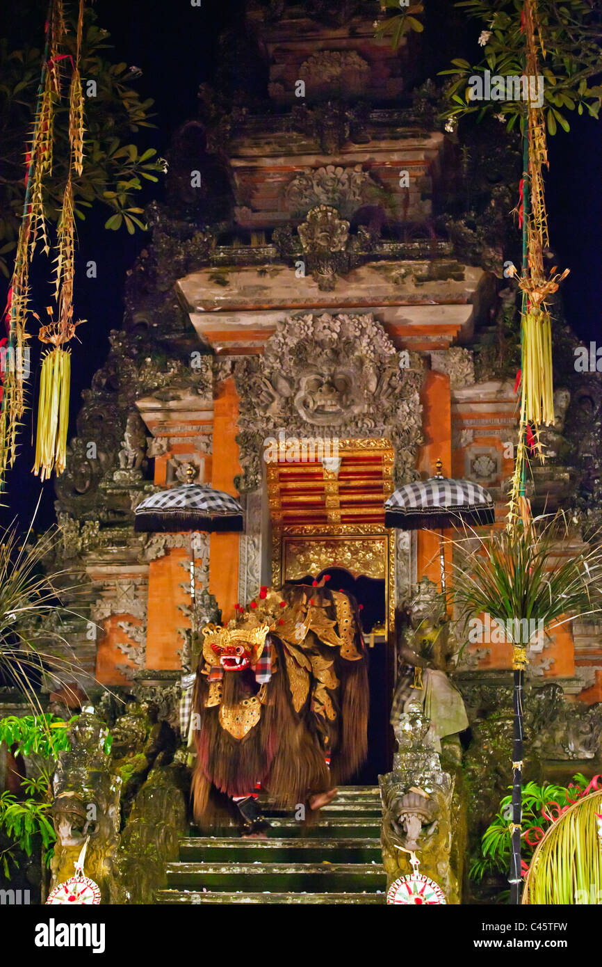 Indonesia bali gamelan traditional indonesian hi-res stock photography ...