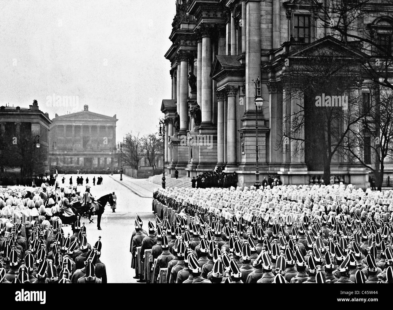 Swearing german soldiers hi-res stock photography and images - Alamy