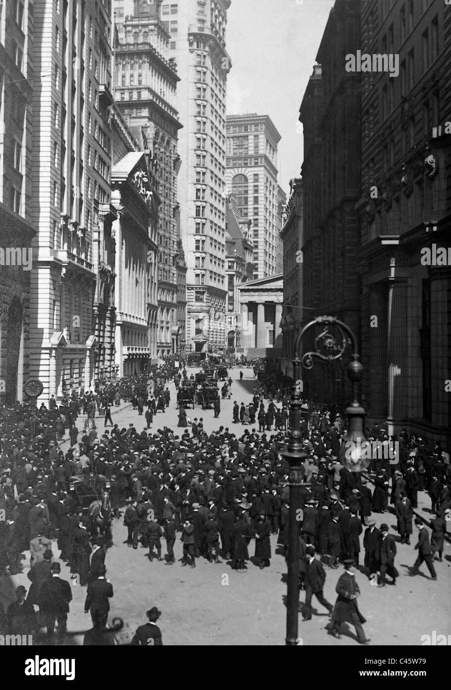View of the Wall Street, 1908 Stock Photo - Alamy
