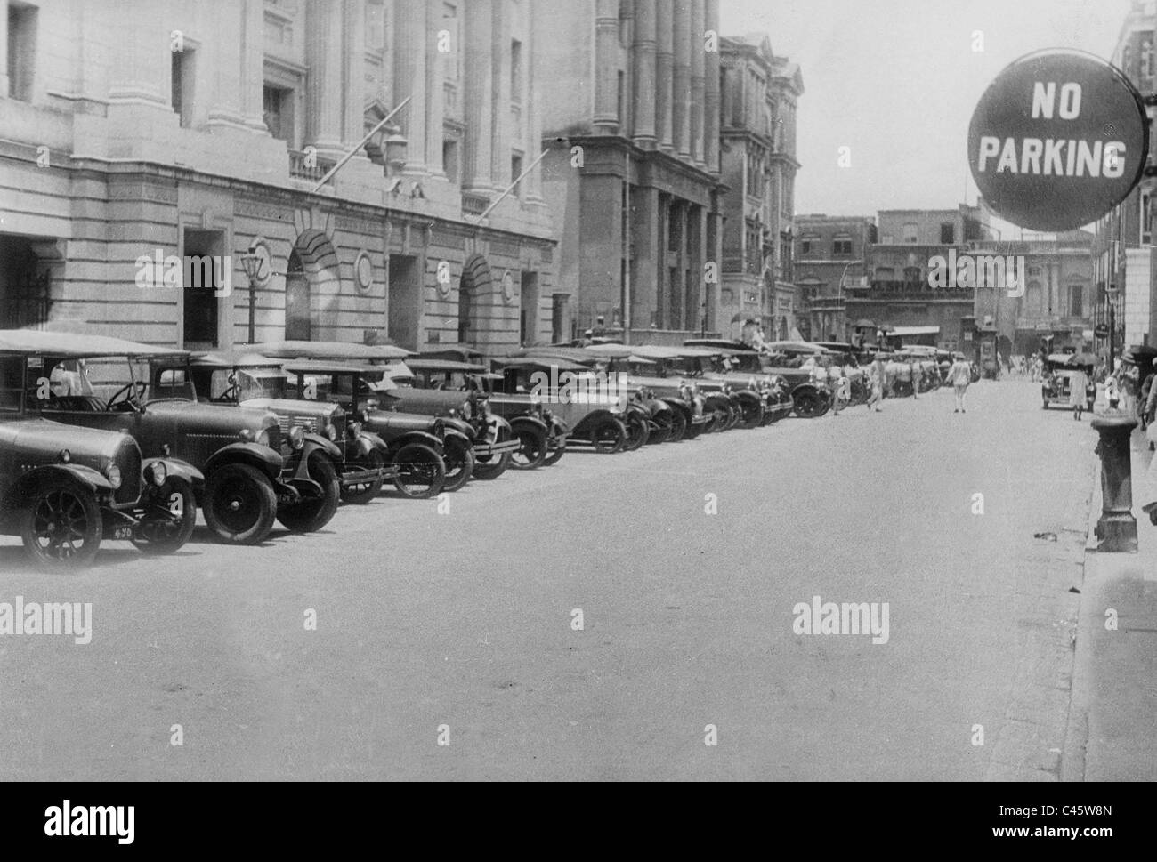 Cars picture Black and White Stock Photos & Images - Alamy