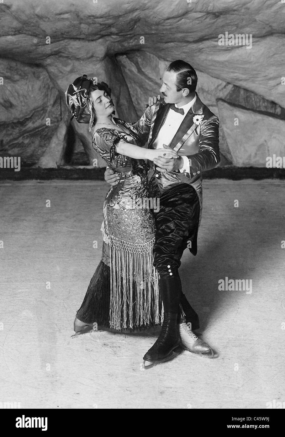 Tango Argentino on the ice, 1911 Stock Photo - Alamy