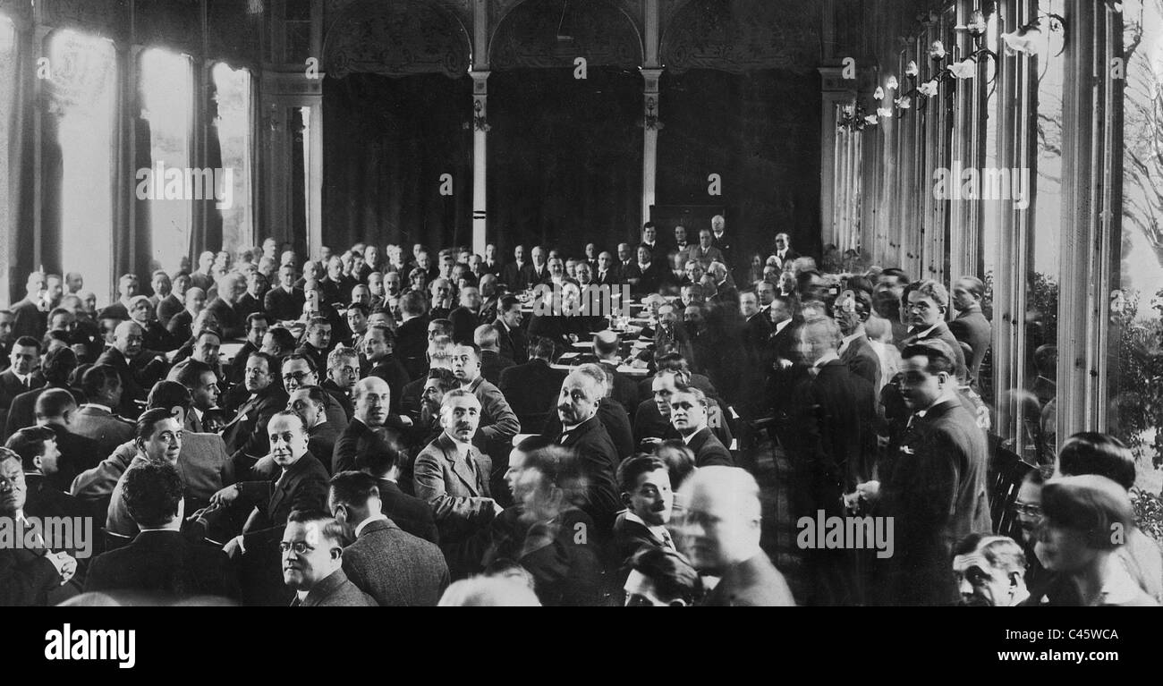 Disarmament hi-res stock photography and images - Alamy