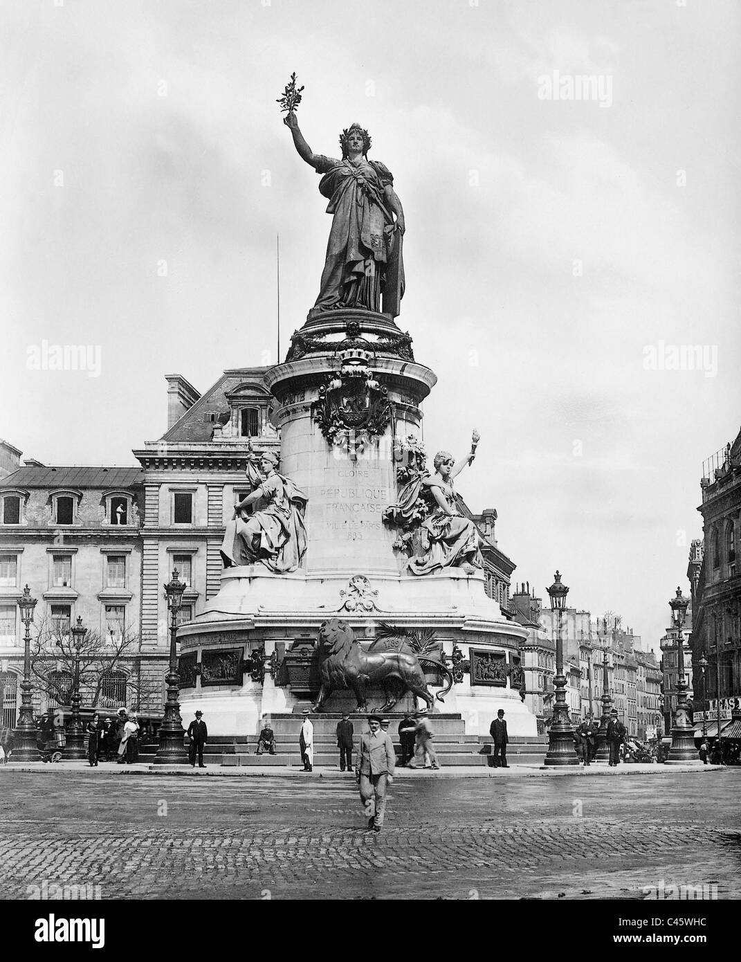 Place de la Republique in Paris Stock Photo - Alamy