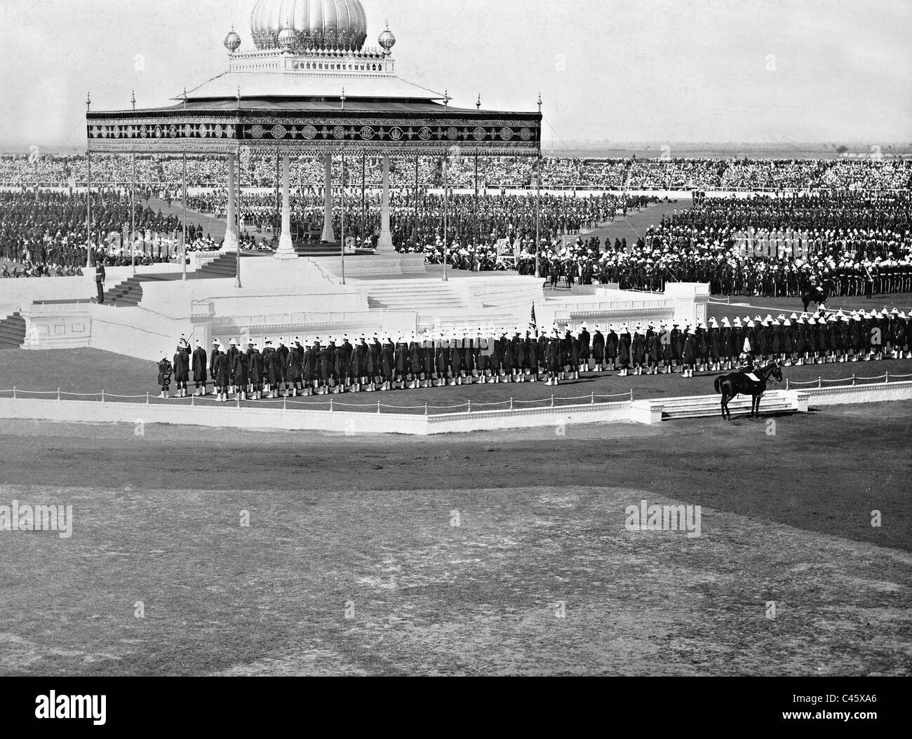 Coronation spectators Black and White Stock Photos & Images - Alamy