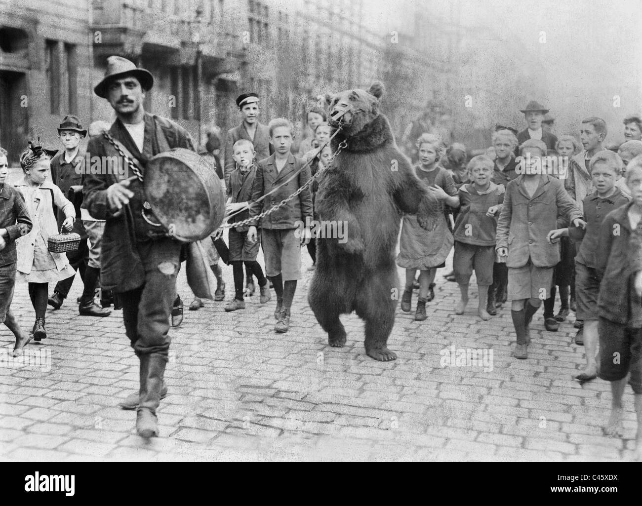 Bear trainer in Germany, 1920 Stock Photo - Alamy