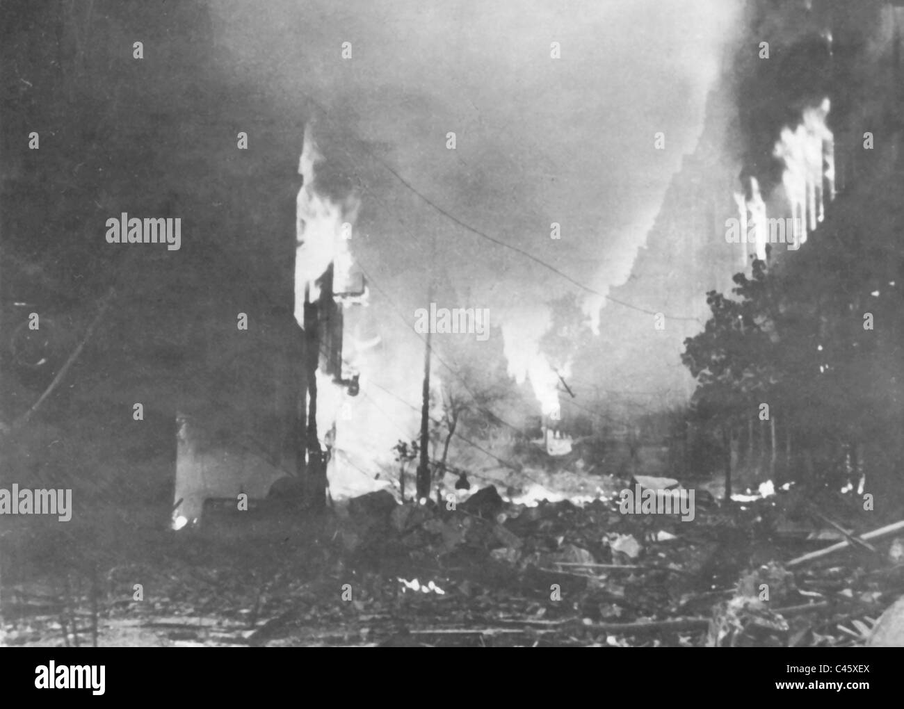 Attack by night Black and White Stock Photos & Images - Alamy