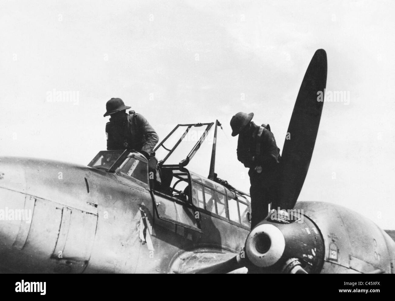 Messerschmitt me 110 Black and White Stock Photos & Images - Alamy