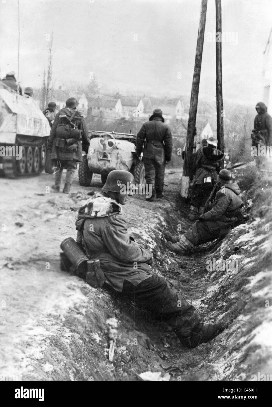Soldiers of the Waffen SS during combat in Hungary, 1945 Stock Photo ...