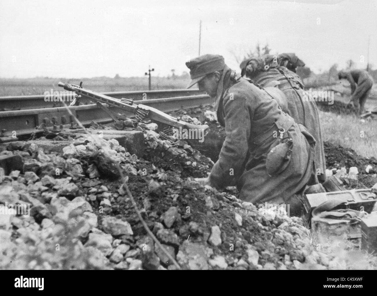 German infantry building a position in Hungary, 1944 Stock Photo - Alamy