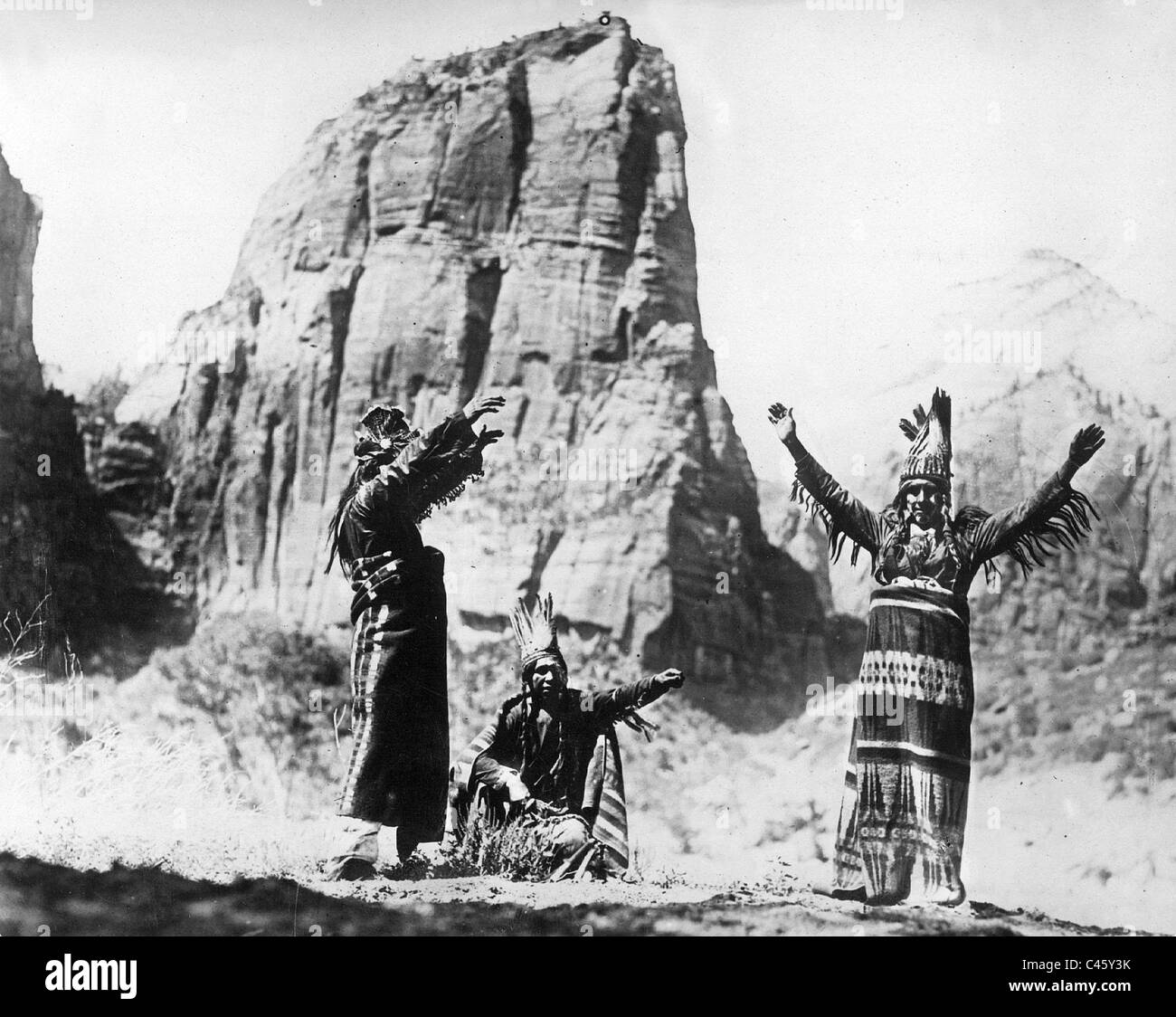 Chiefs indians Black and White Stock Photos & Images - Alamy