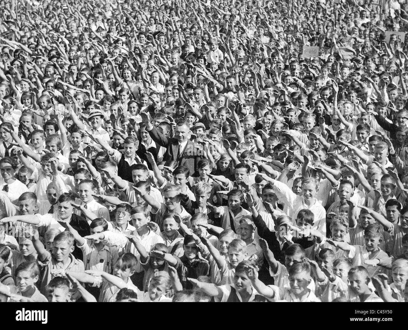 Teachers and students give the Hitler salute, 1934 Stock Photo - Alamy