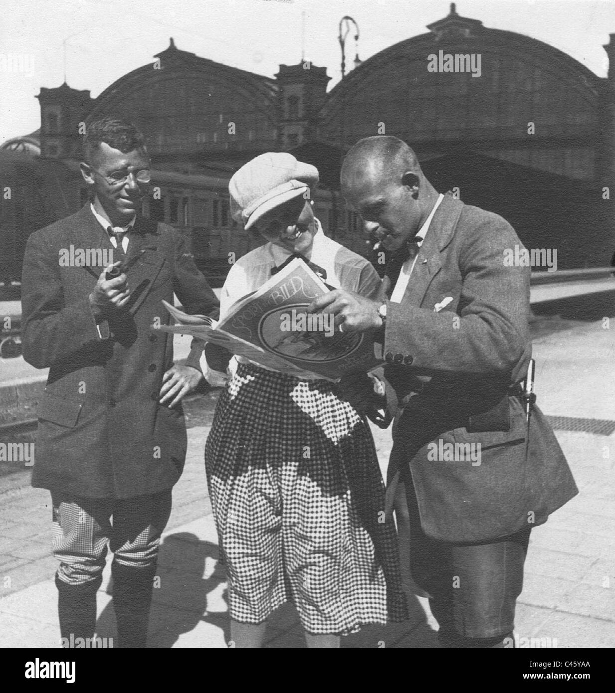 Platform arts Black and White Stock Photos & Images - Alamy