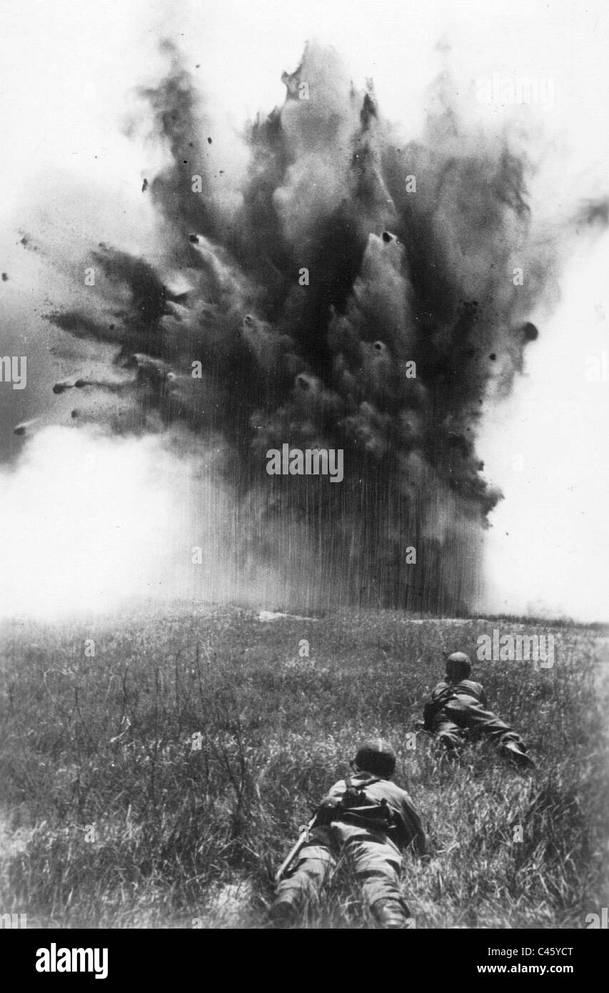 German paratroopers during combat on the Eastern front, 1942 Stock ...