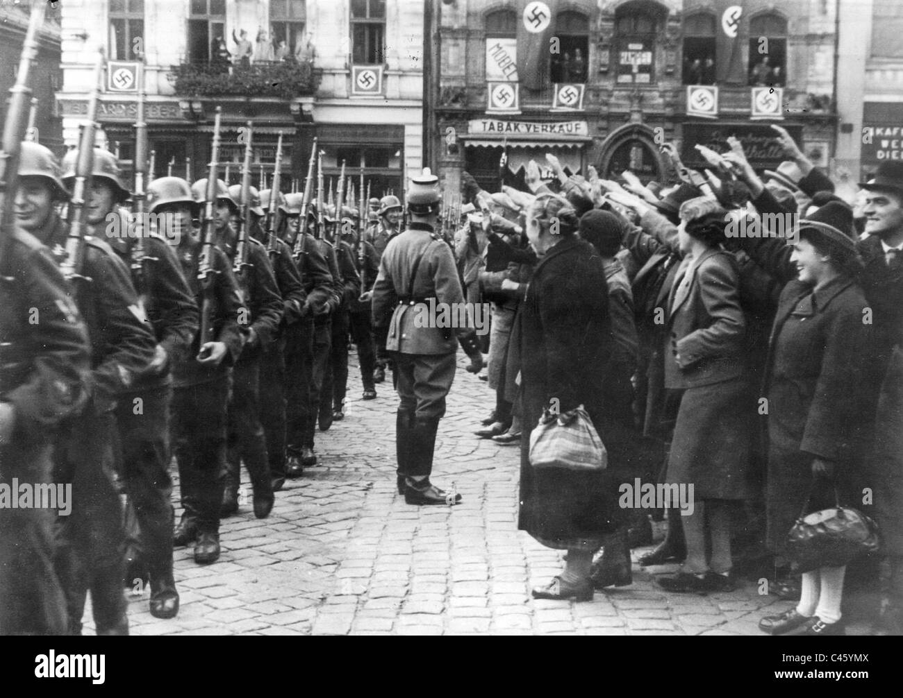 Return campaign hi-res stock photography and images - Alamy