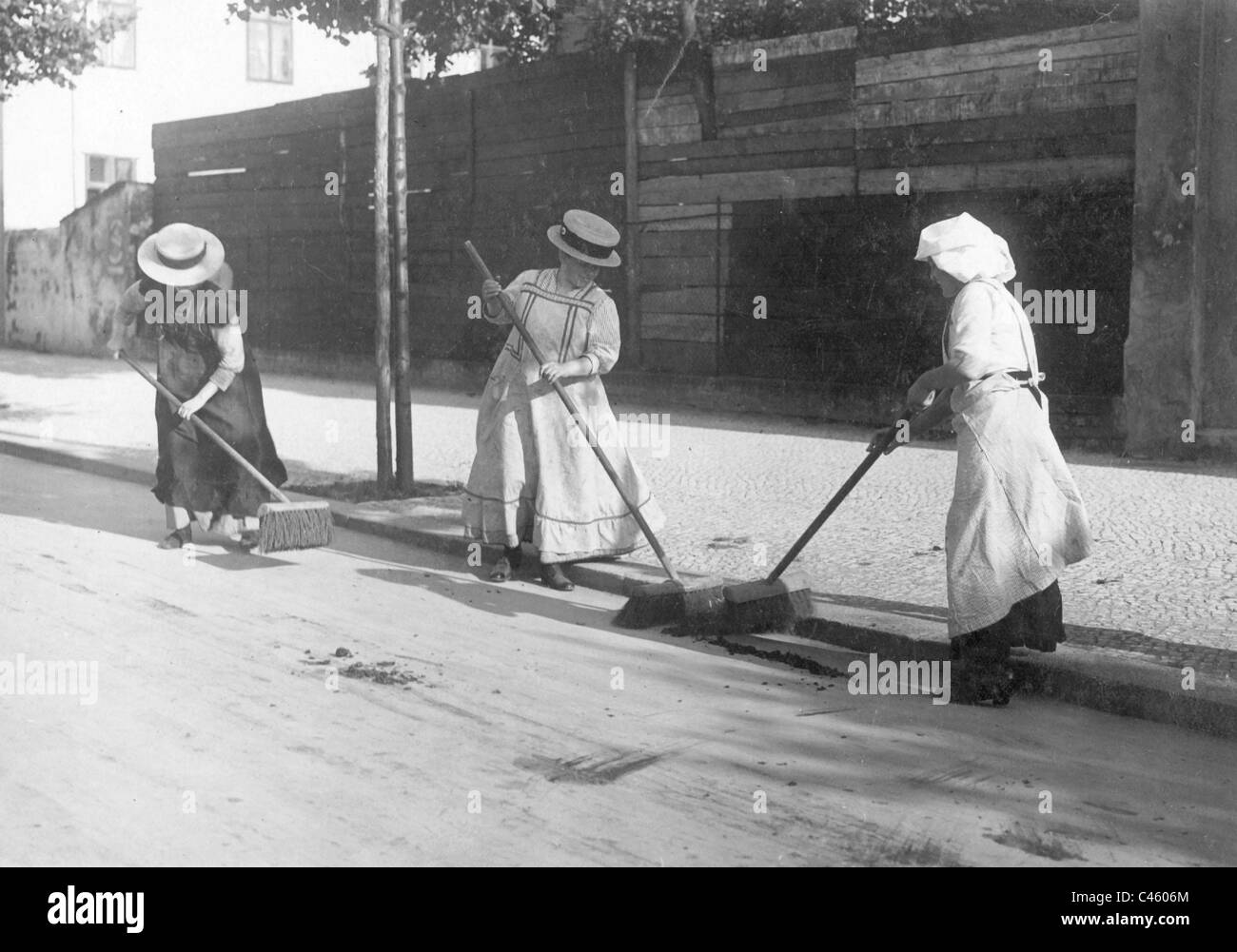 Berliner women as street sweepers during the first world war Black and ...