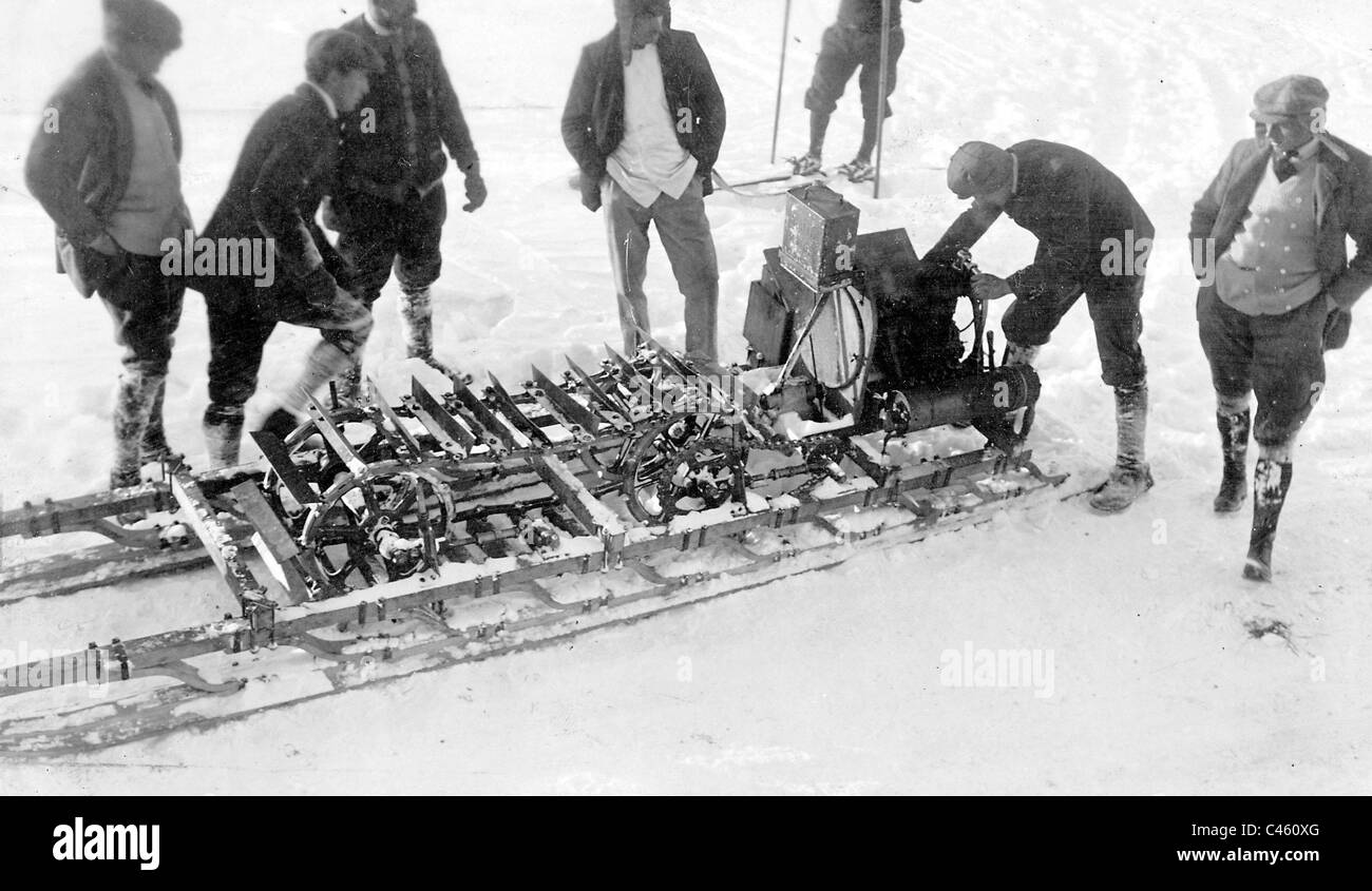 Robert scott explorer Black and White Stock Photos & Images - Alamy