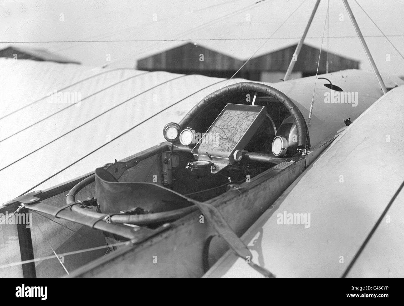 Cockpit compass hi-res stock photography and images - Alamy
