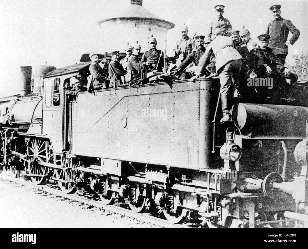 Soldiers on a train Black and White Stock Photos & Images - Alamy