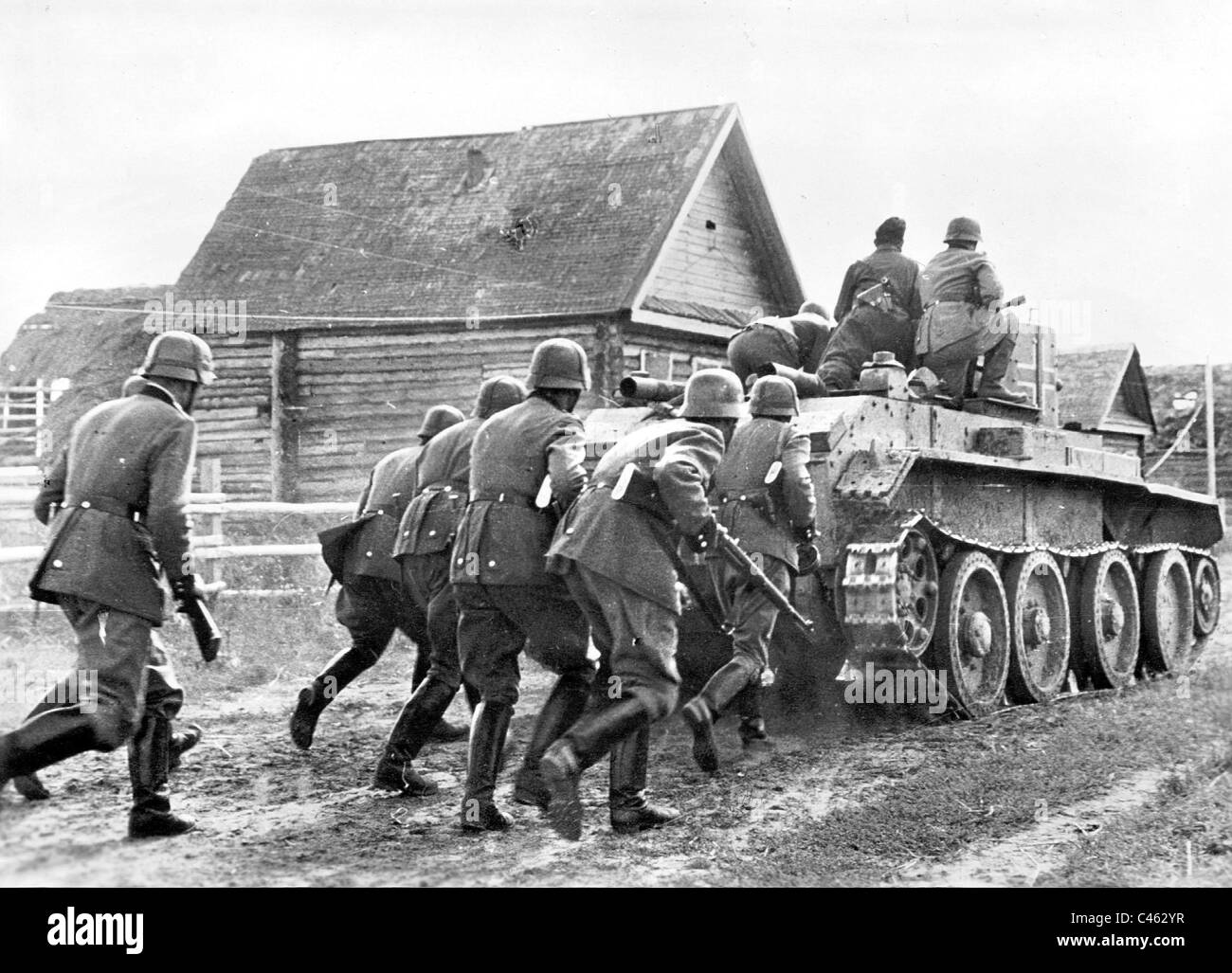 German police during fighting with partisans, 1942 Stock Photo - Alamy