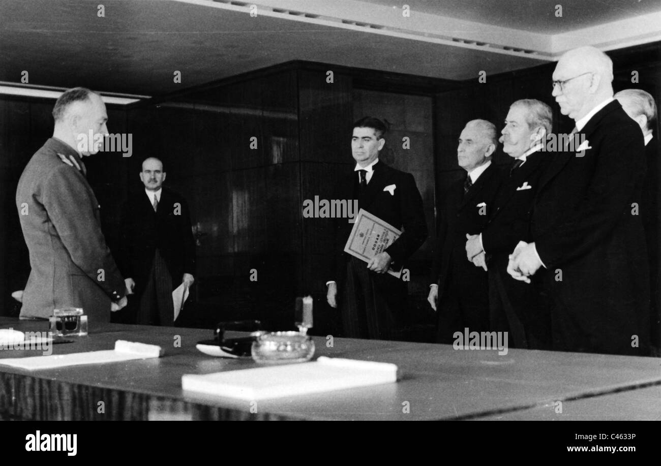 Antonescu Black and White Stock Photos & Images - Alamy