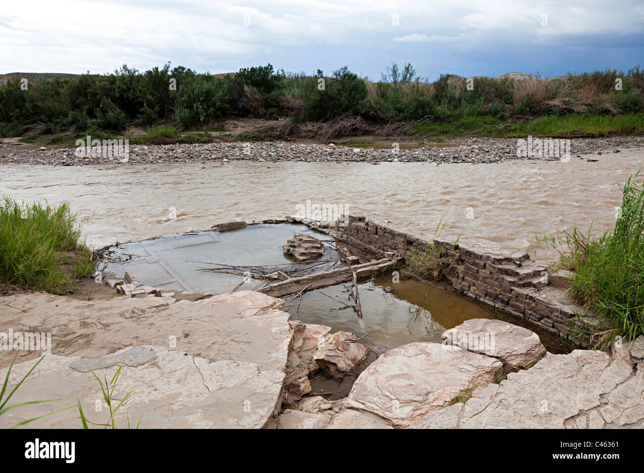 Remains of the Hot Springs on the banks of the Rio Grande Big Bend ...
