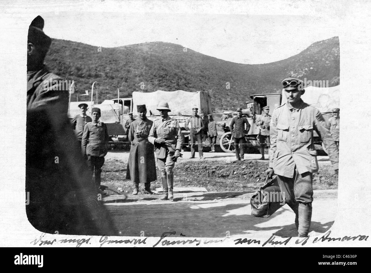 Captured English soldiers after the battle of Kut el Amara, 1916 Stock ...