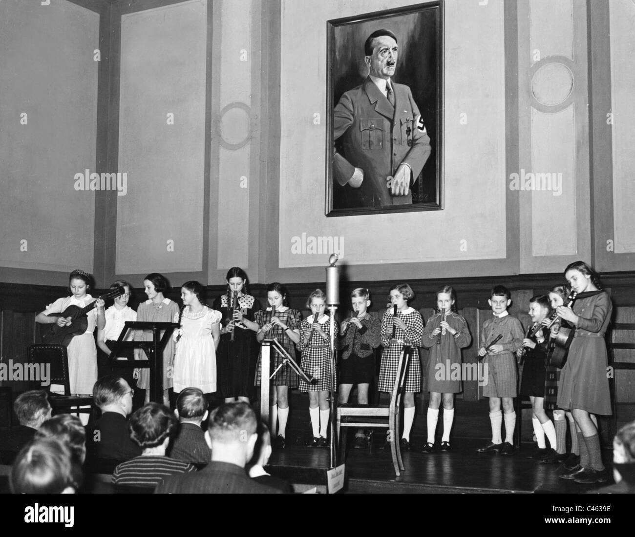 Nazi germany everyday life 1933 1945 hi-res stock photography and ...