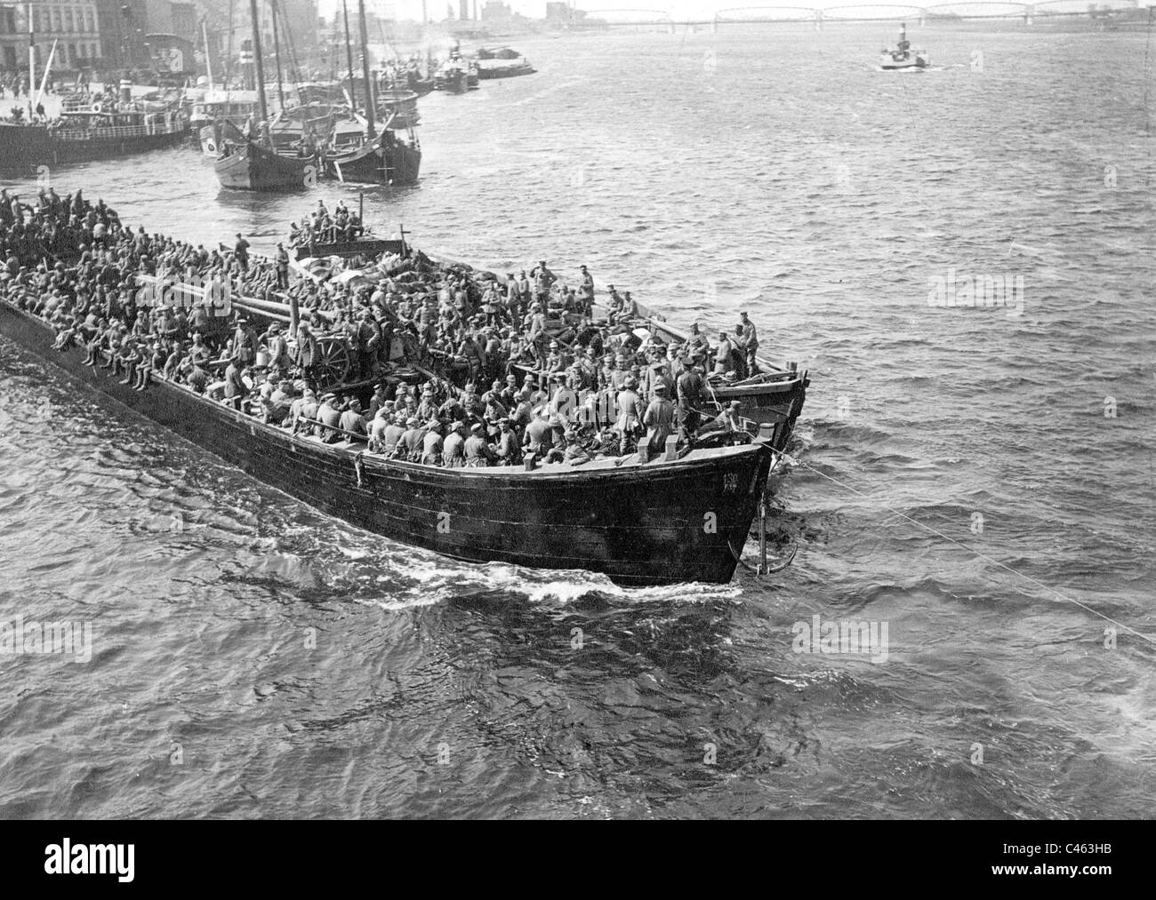 German troops set out on the Memel, 1915 Stock Photo - Alamy