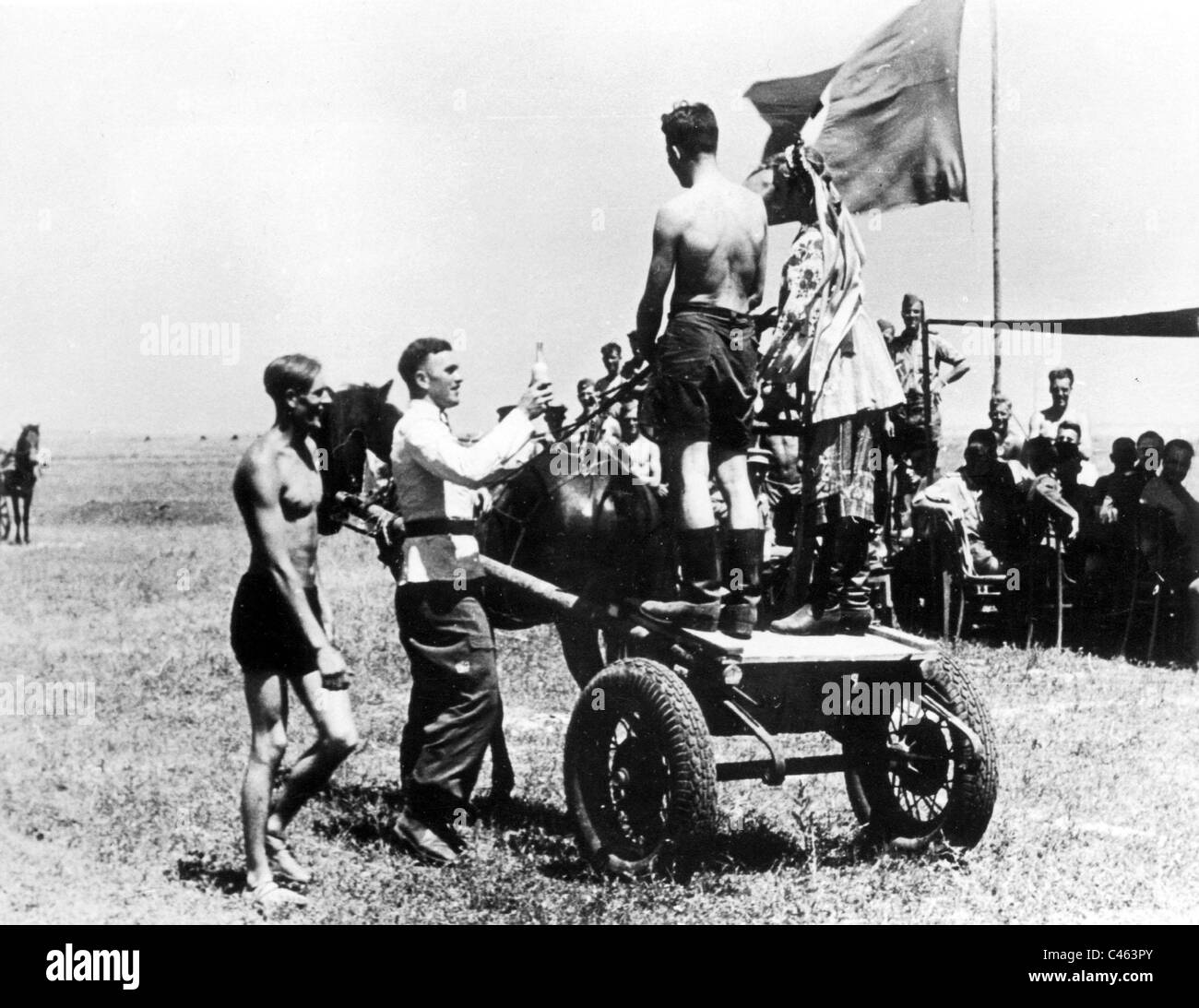 SS Bodyguard Regiment 'Adolf Hitler' on the advance in Russia, 1942 ...