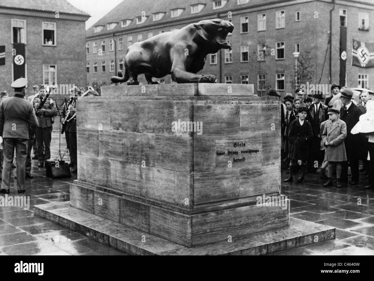 Anti Tank Weapon High Resolution Stock Photography and Images - Alamy