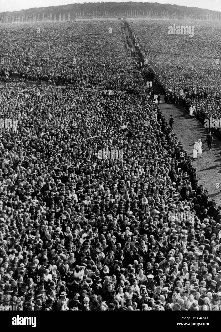 Nazi Germany, Blood and Soil: Harvest Festival at Bückeberg ...