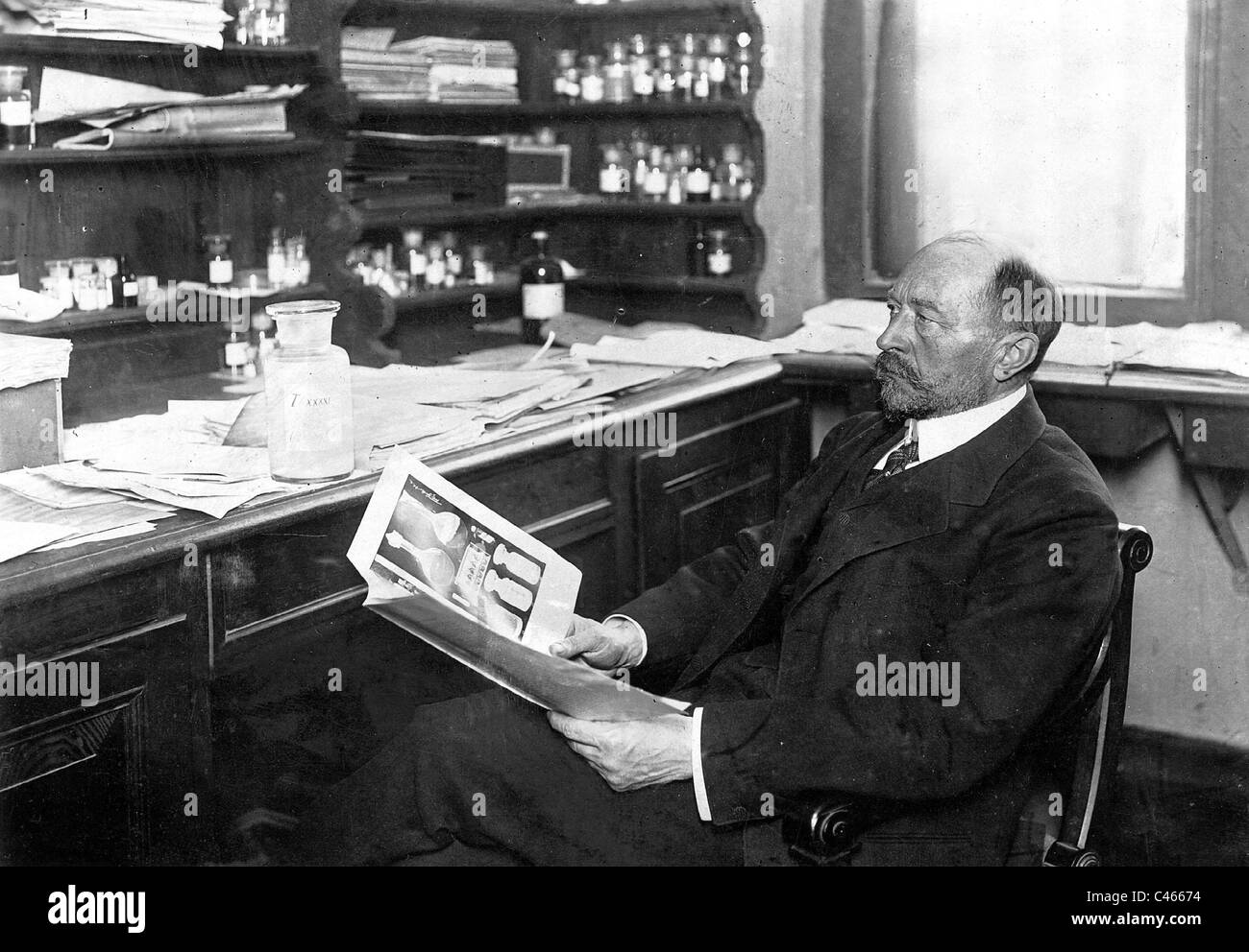 Emil von behring hi-res stock photography and images - Alamy