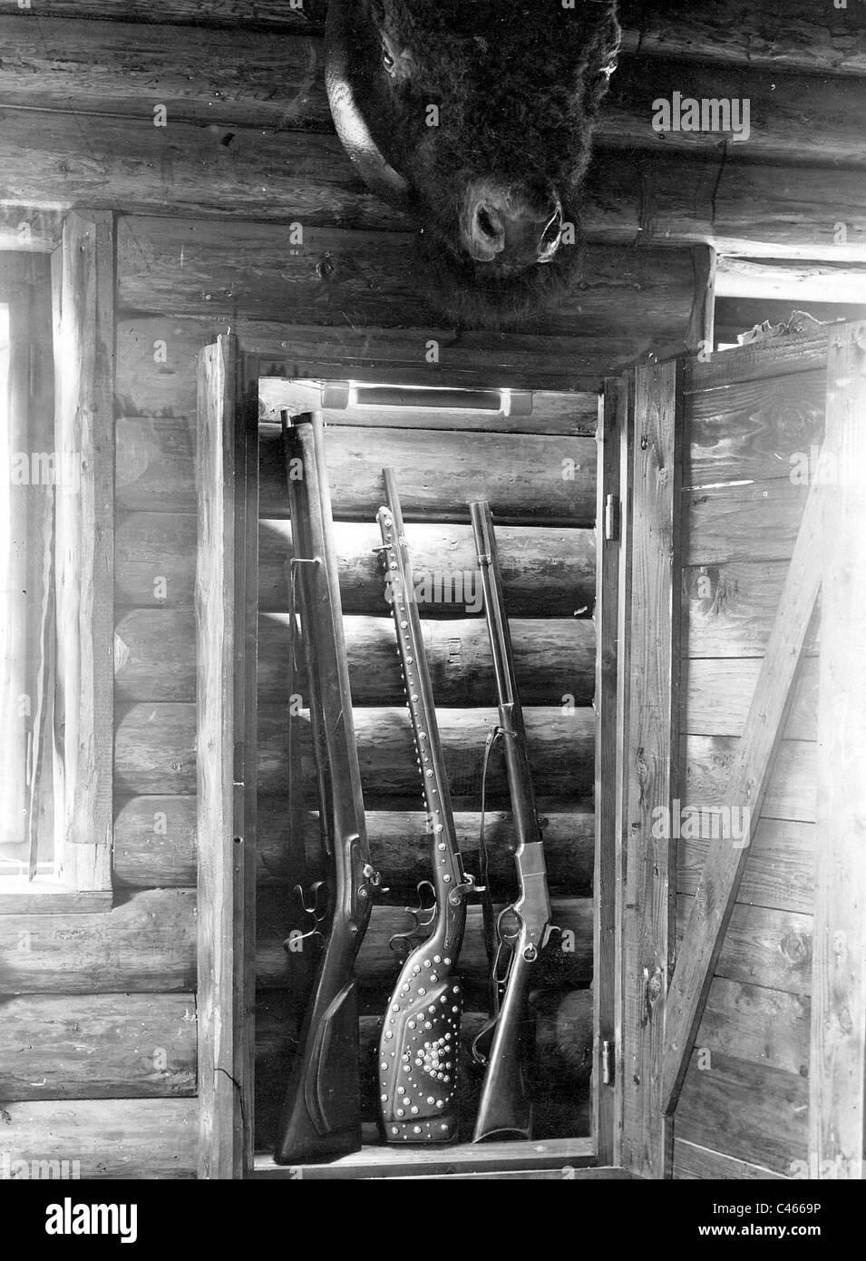 Guns in Karl May's 'Villa Bear Fat', 1937 Stock Photo - Alamy