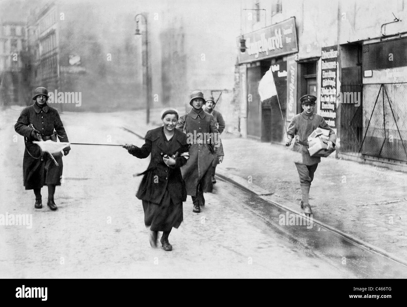 Search for the wounded after the March fights in Berlin, 1919 Stock ...