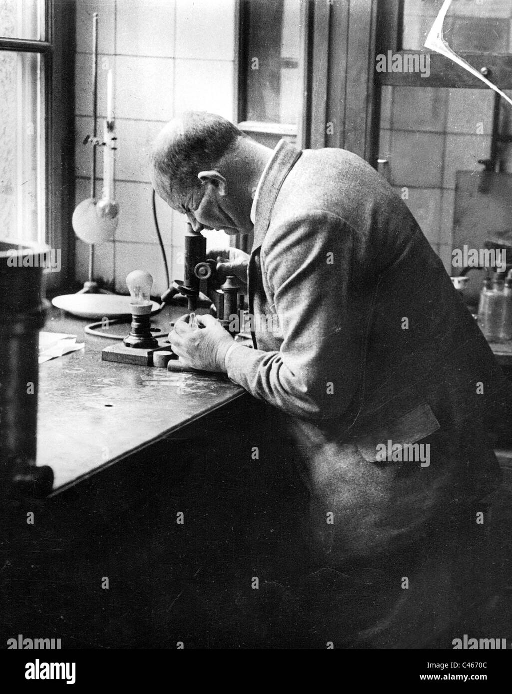 Hans fischer german chemist hi-res stock photography and images - Alamy