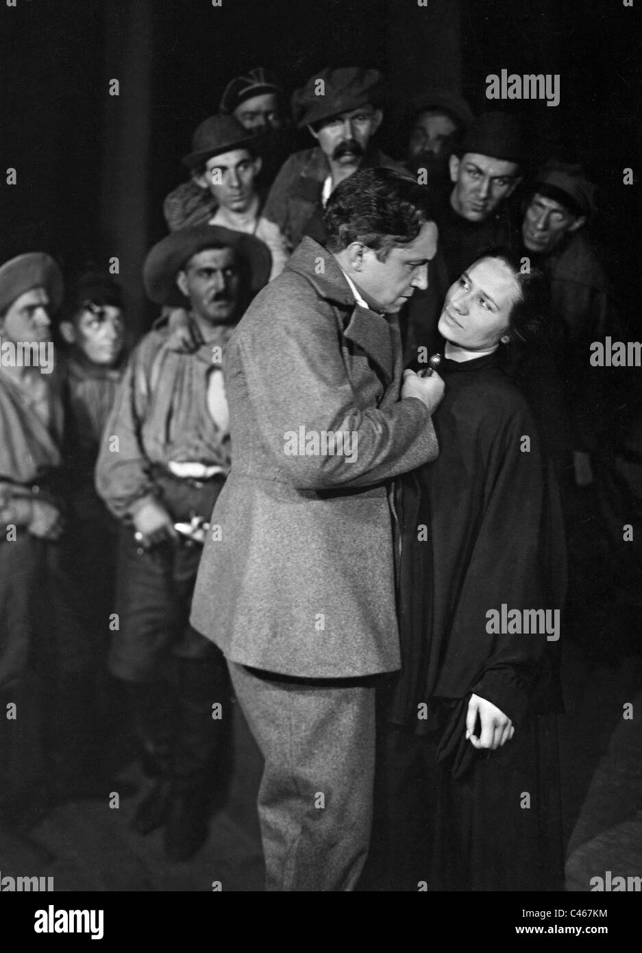 Carl Ebert and Mary Koppenhoefer in 'The Robbers', 1926 Stock Photo - Alamy