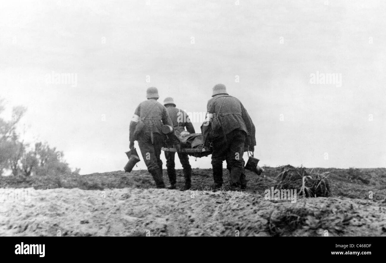 Second World War: Transport of Wounded German Soldiers Stock Photo - Alamy