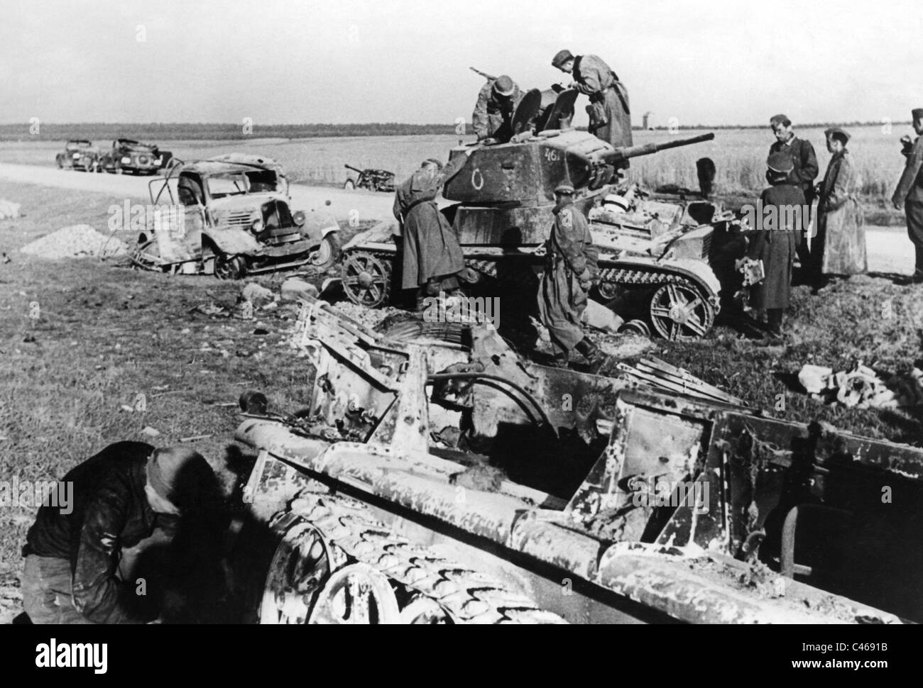 Second World War: Destroyed Red Army Tanks Stock Photo - Alamy