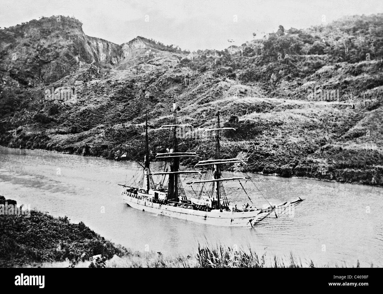 Polar expeditions Black and White Stock Photos & Images - Alamy