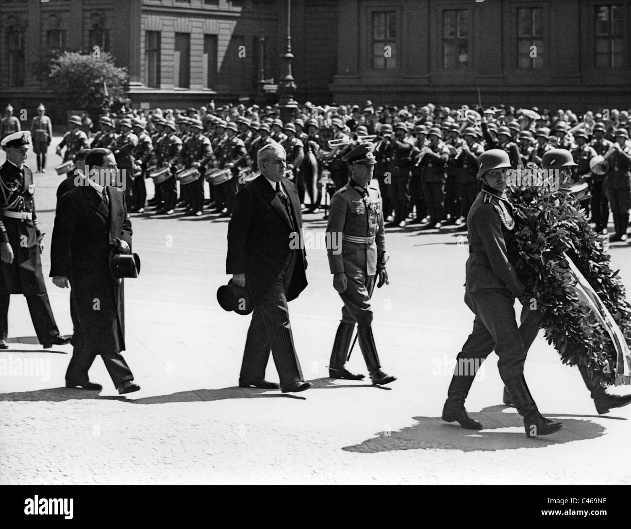 1975 nobel prize hi-res stock photography and images - Alamy