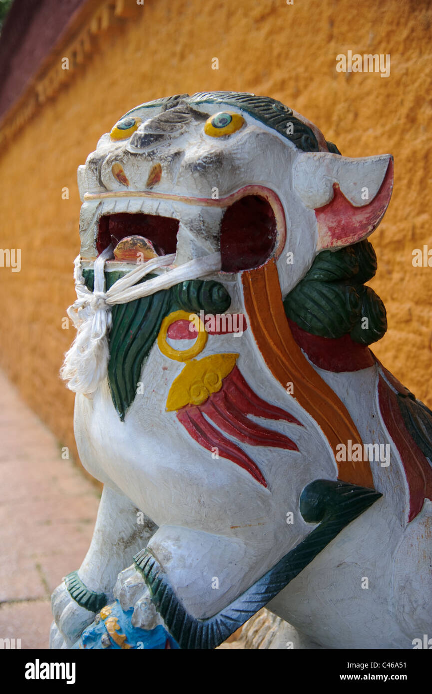 Lion guard hi-res stock photography and images - Alamy