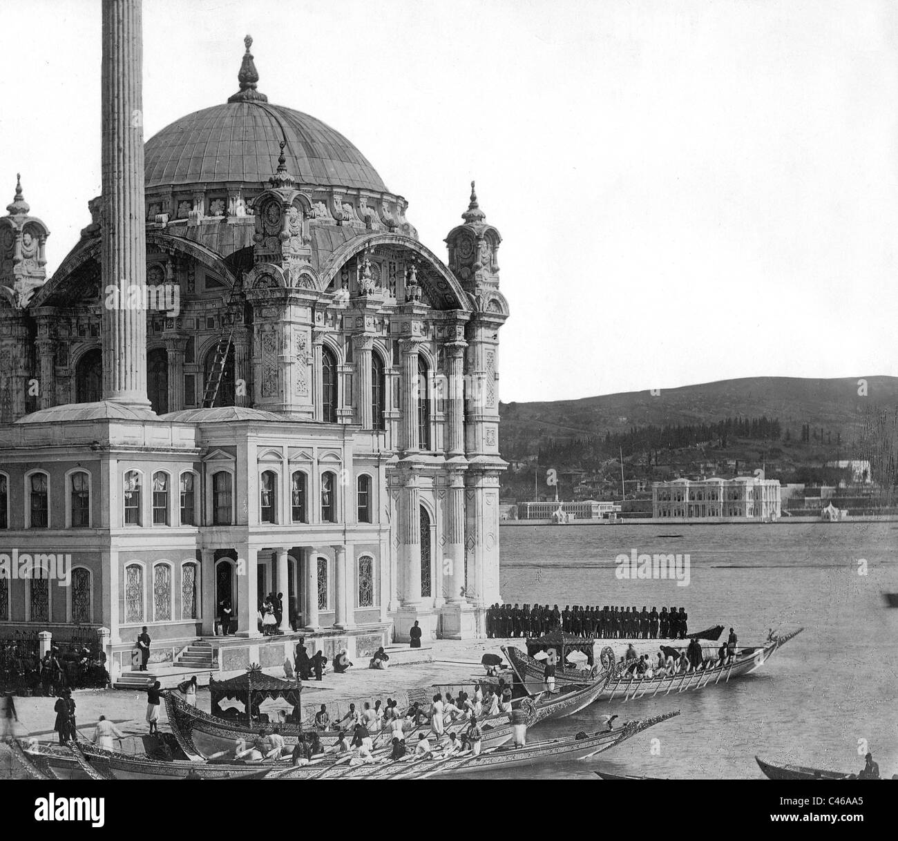 Palace of the Sultan in Constantinople Stock Photo - Alamy